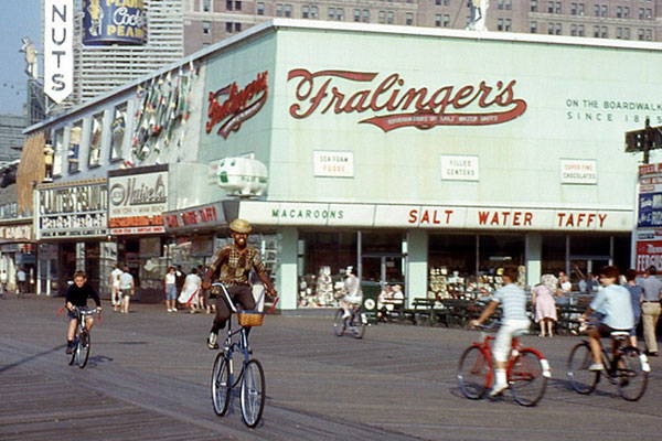 Strolling Down Memory Lane: A Visit to the Atlantic City Boardwalk in ...